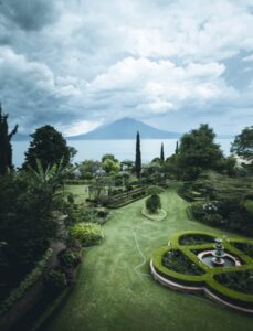Refreshing Water Features To Add In Your Landscape Design - WanderGlobe